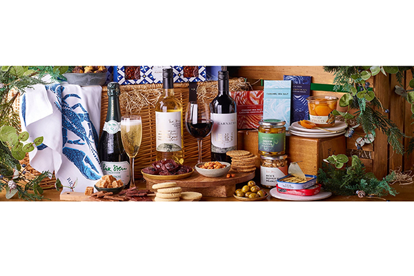 Free Crew Luxury Christmas Hamper | Best Free Stuff